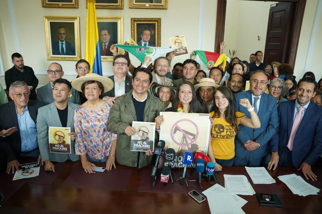 Fue radicado nuevamente el proyecto de ley que prohibe el fracking en ...